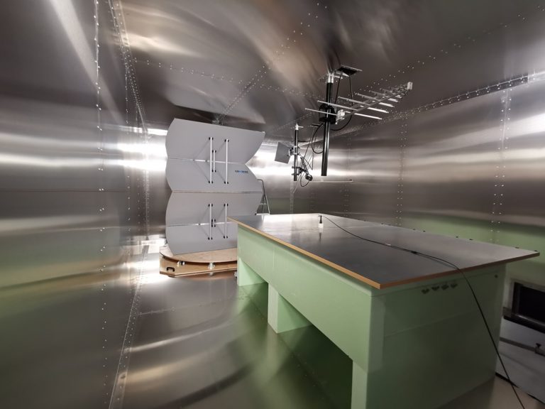 Reverberation Chamber – A Novelty in Automotive Component EMC Testing - SIQ