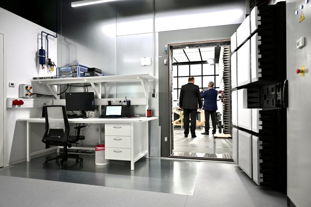 Opening of a new chamber for electromagnetic compatibility (EMC ...